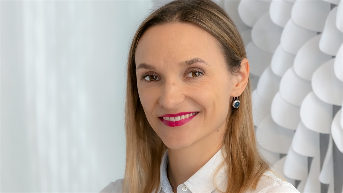 JLL adds to Polish office agency with new hire - United Capital Group